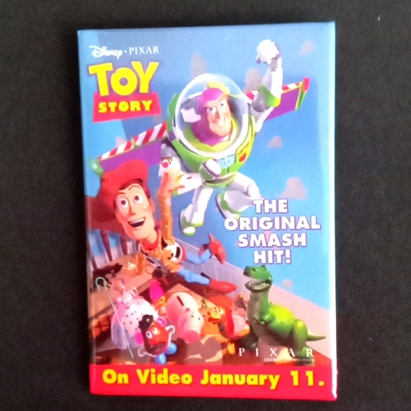 Jewelry | Disney Store Cast Member Poster Pin | Poshmark